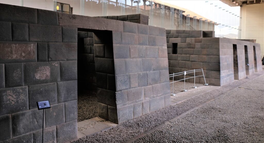 Cuzco, Cusco, Golden Temple and more ~ Batnomad