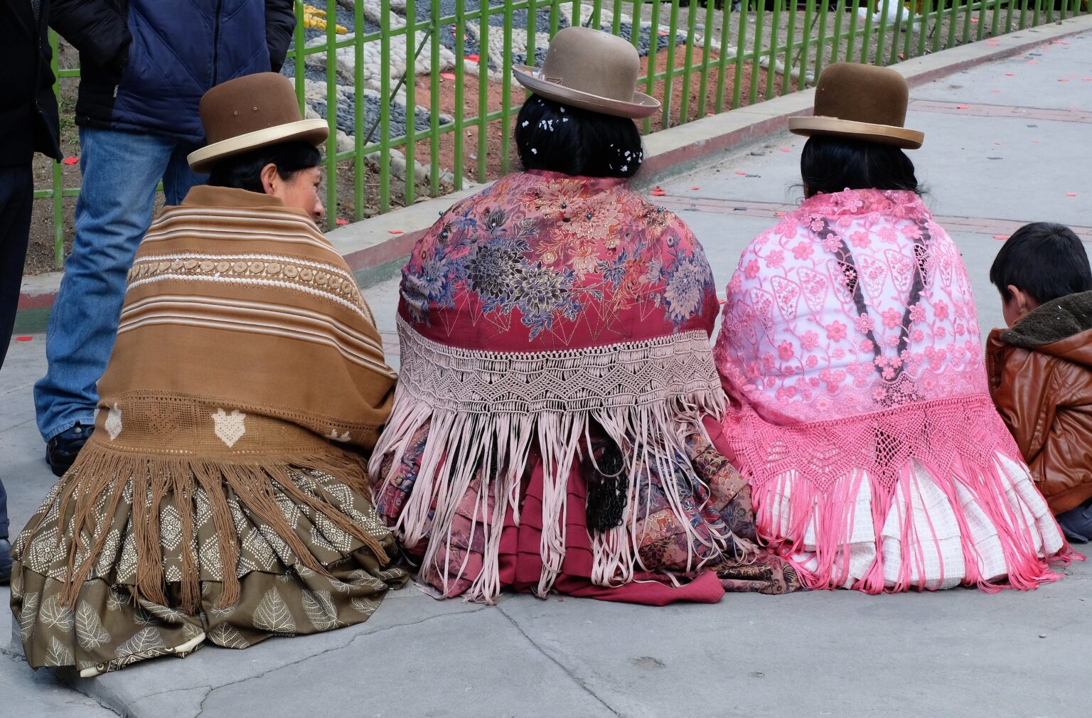 Cholita Wrestling, Bolivian Chola and Moon Valley - La Paz ~ Batnomad